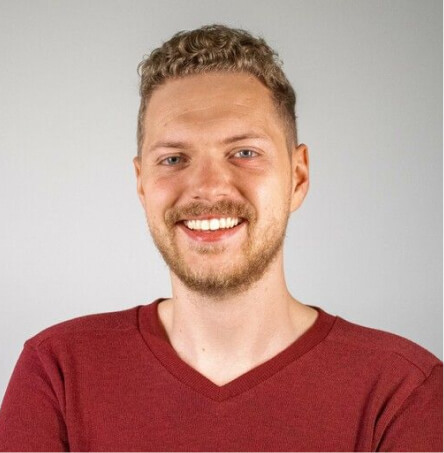 SALE: Get up to 45% off a Vue School subscription